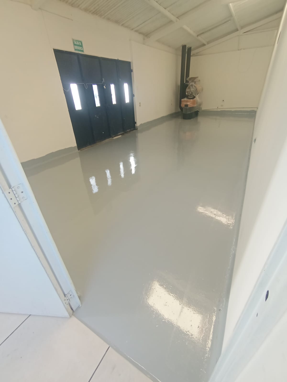 4. PINTURA EPOXICA 50% SOLIDOS – METALITE EPOXY - Recubrimientos Guatemala